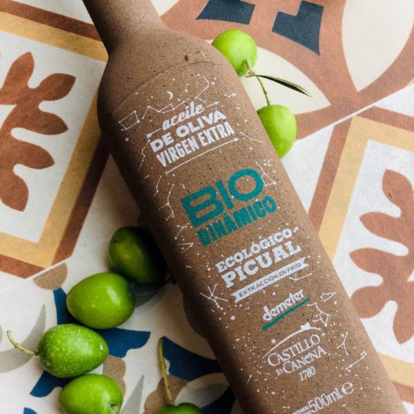 Elevate your classic salads with the intense flavor of Picual EVOO